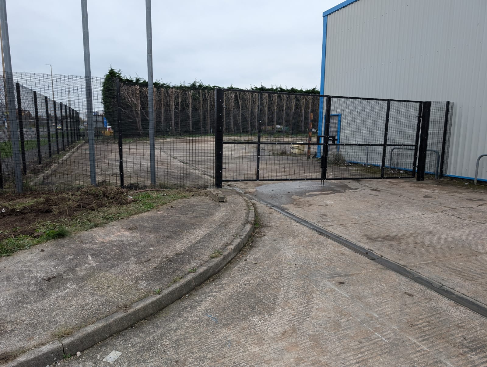 Max-Defence 358 High-Security Mesh Fencing and Gates Installed in Wins